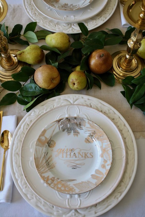 60 Stylish Thanksgiving Tableware Ideas - DigsDigs