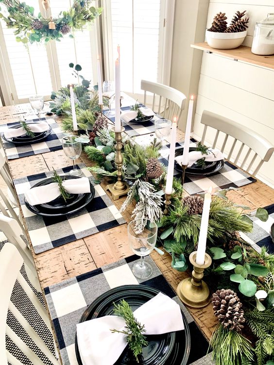 63 Amazing Christmas Table Decorations - DigsDigs