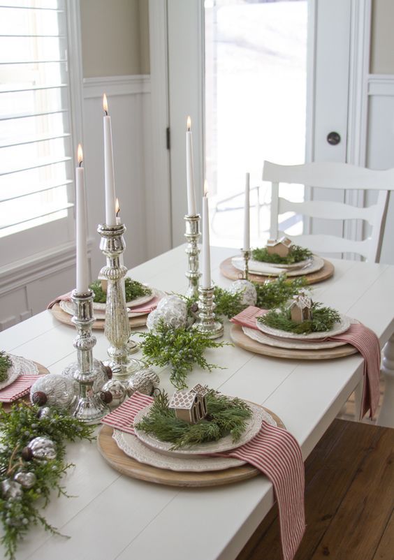 63 Amazing Christmas Table Decorations - DigsDigs