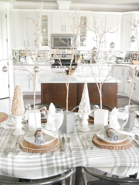 42 Original Winter Table Décor Ideas - DigsDigs