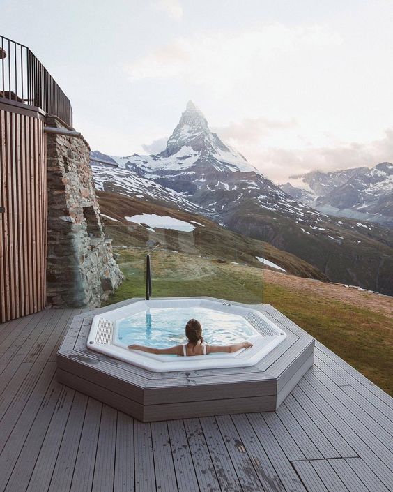 39 Awesome Outdoor Jacuzzis With Stunning Views - DigsDigs