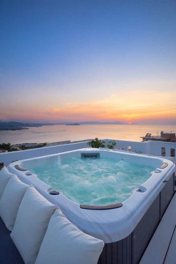 39 Awesome Outdoor Jacuzzis With Stunning Views - DigsDigs