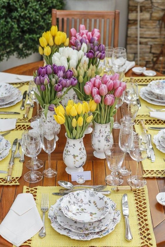 96 Stylish And Inspiring Spring Table Decoration Ideas - DigsDigs