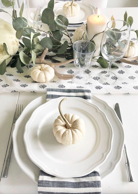 52 Tender White Thanksgiving Décor Ideas - DigsDigs