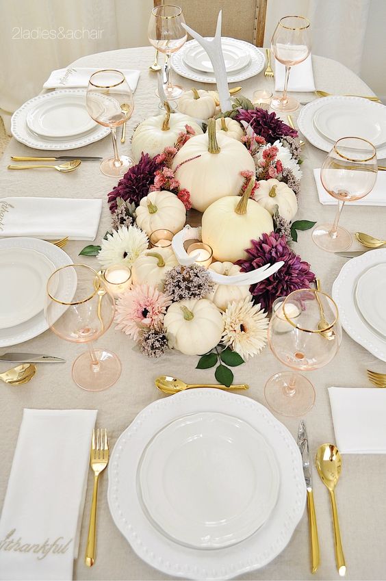 46 Gold Thanksgiving Décor Ideas - DigsDigs