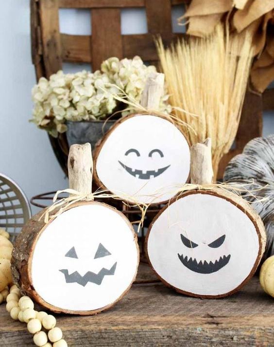 54 Cozy Rustic Halloween Decor Ideas - DigsDigs