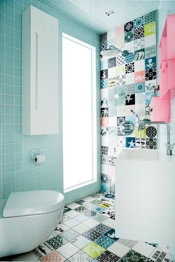 47 Multicolor Tile Bathroom Decor Ideas - DigsDigs