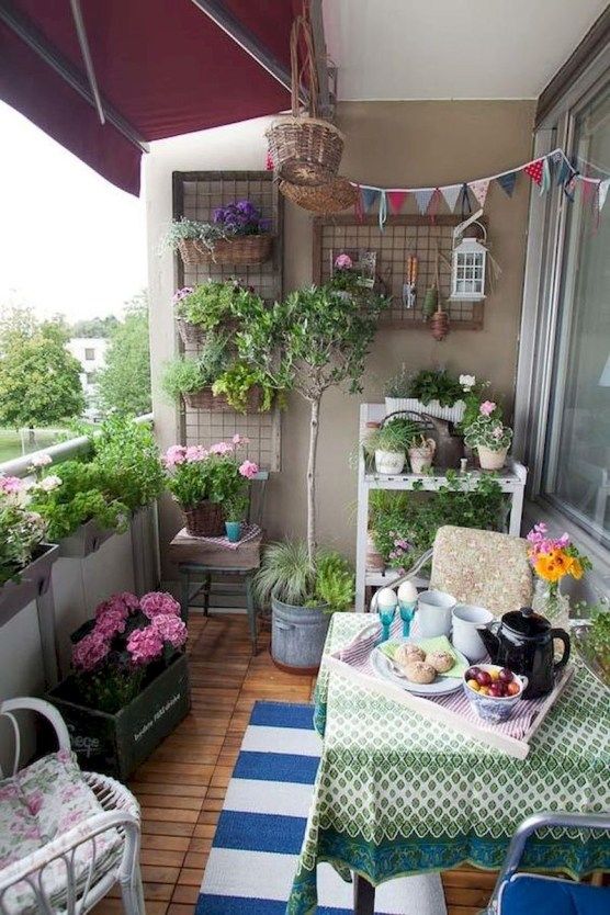 40 Awesome Spring Balcony Décor Ideas - DigsDigs