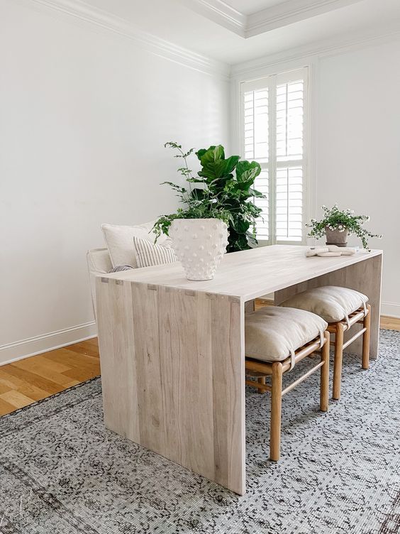 65 Adorable Whitewashed Furniture Pieces - DigsDigs