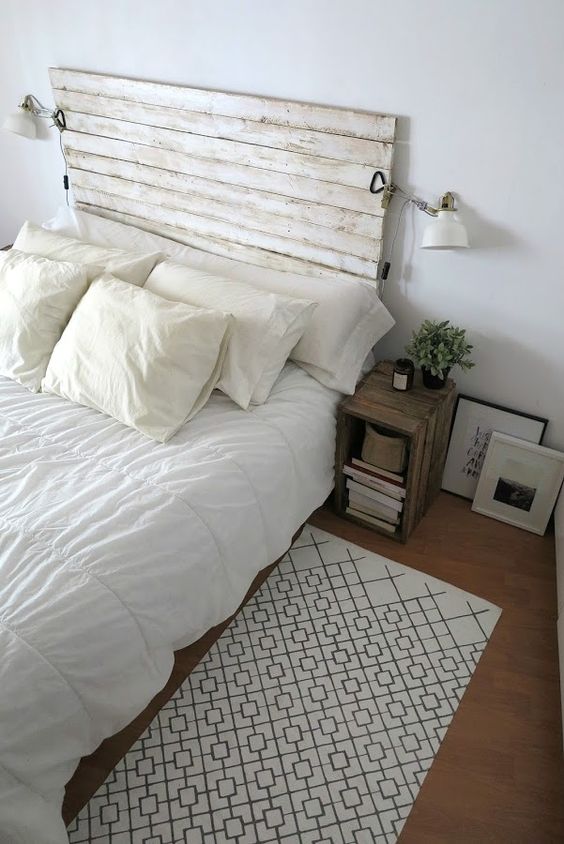 36 Calm And Relaxed Whitewashed Headboards - DigsDigs