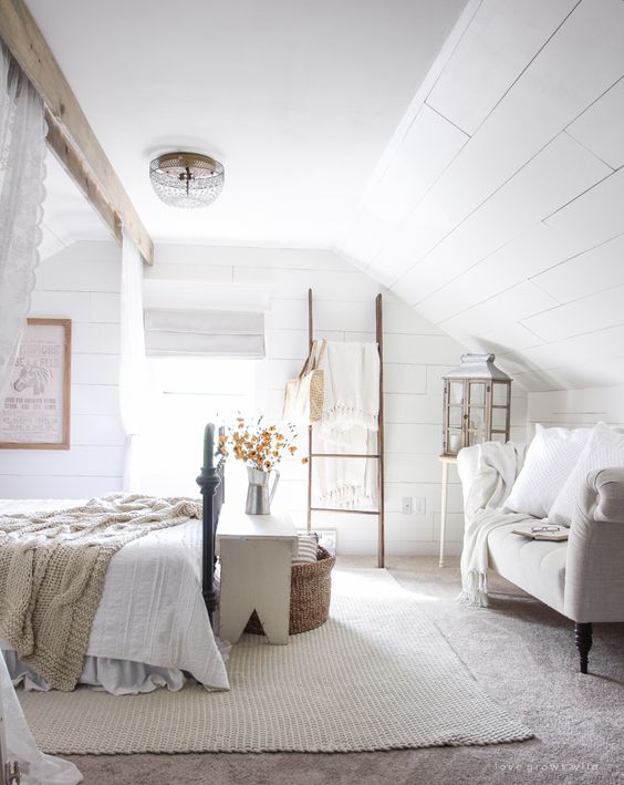 64 Relaxed Rooms With Whitewashed Wood Walls - DigsDigs