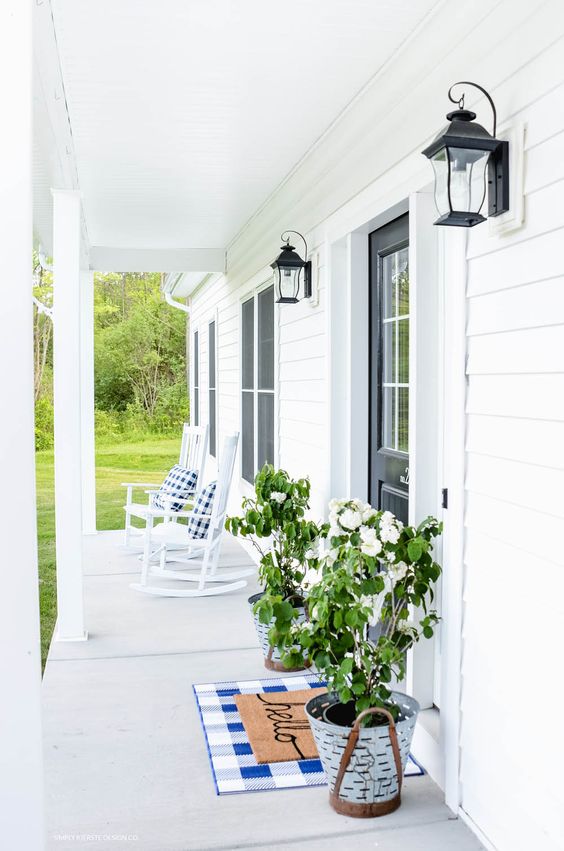 63 Joyful Summer Porch Décor Ideas - DigsDigs