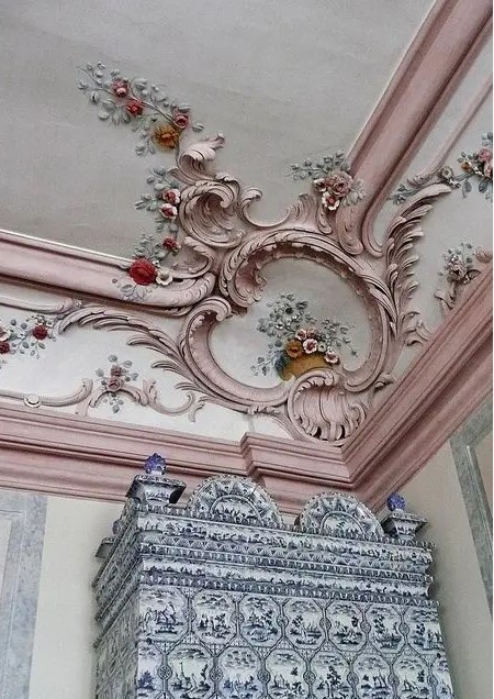 51 Beautiful And Refined Vintage Ceiling Ideas - DigsDigs