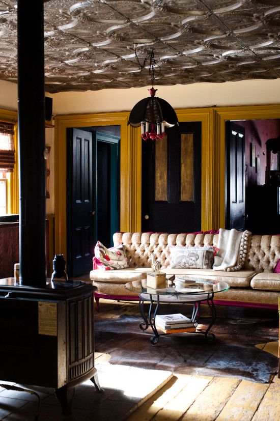 51 Beautiful And Refined Vintage Ceiling Ideas - DigsDigs