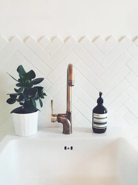 57 Stylish Geometric Accent Wall Ideas - DigsDigs