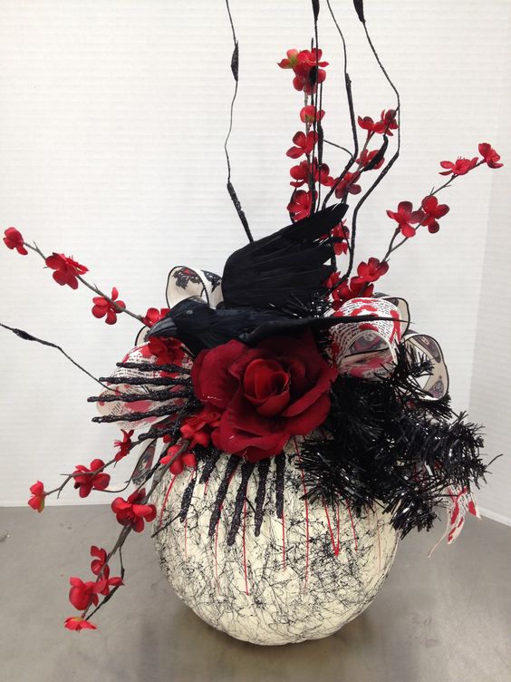 48 Classic Red And Black Halloween Ideas - DigsDigs