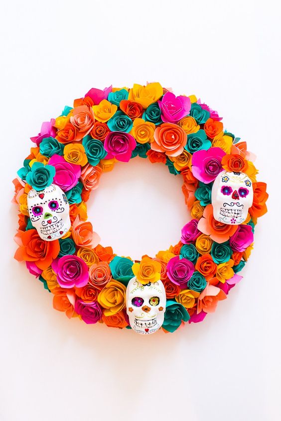 54 Unexpected Colorful And Vibrant Halloween Décor Ideas - DigsDigs