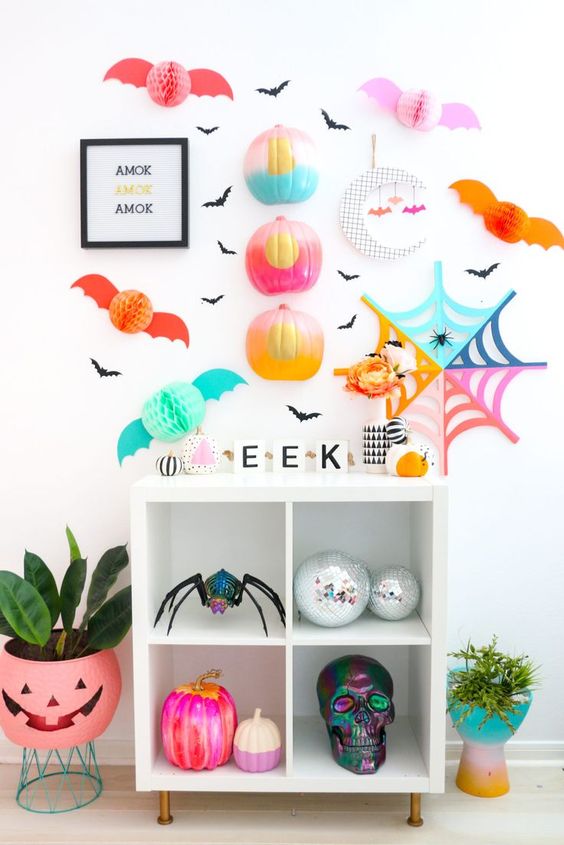 54 Unexpected Colorful And Vibrant Halloween Décor Ideas - DigsDigs