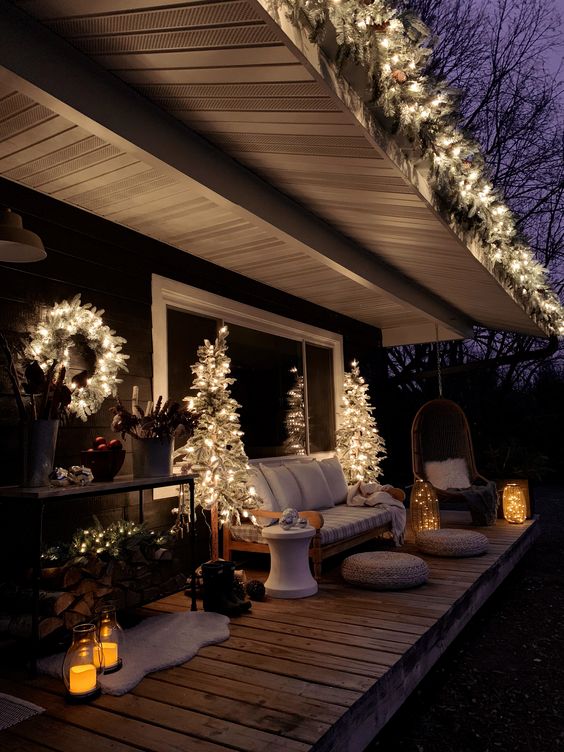 55 Cozy And Beautiful Winter Terrace Décor Ideas - DigsDigs