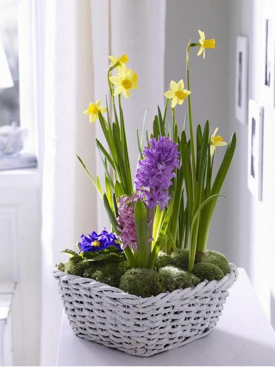 92 Spring Flower Arrangements That Excite - DigsDigs