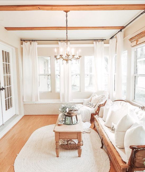 38 Farmhouse Sunrooms You Will Never Want to Leave - DigsDigs
