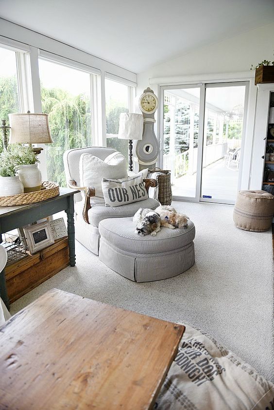 38 Farmhouse Sunrooms You Will Never Want to Leave - DigsDigs