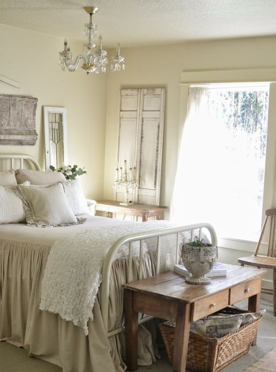 45 Romantic And Beautiful Provence Bedroom Décor Ideas - DigsDigs