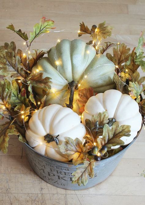36 Leaf Centerpieces For Fall And Thanksgiving Décor - DigsDigs