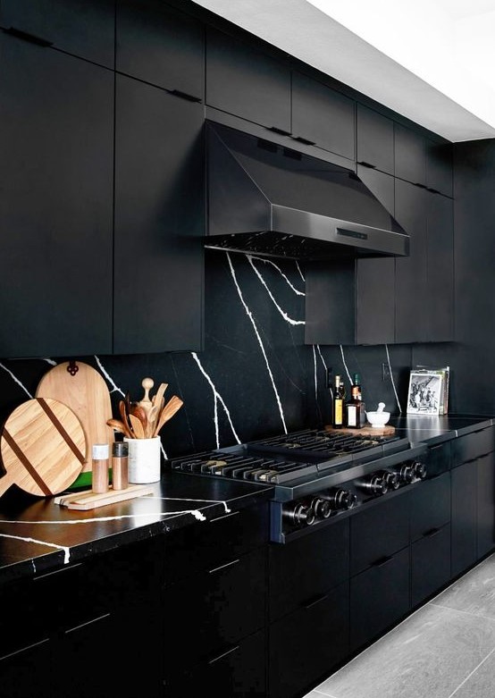 69 Striking Black Kitchens To Make A Statement - DigsDigs