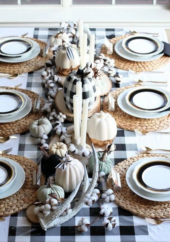 49 Warm And Cozy Plaid Décor Ideas For Thanksgiving - DigsDigs