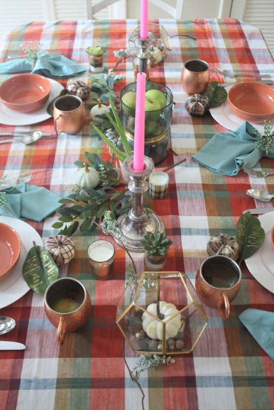 49 Warm And Cozy Plaid Décor Ideas For Thanksgiving - DigsDigs