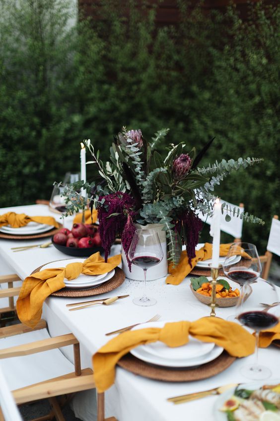 48 Modern Yet Stylish Thanksgiving Décor Ideas - DigsDigs