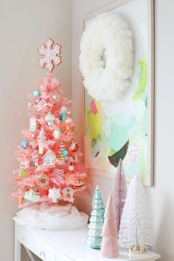 61 Cool And Fun Christmas Decor Ideas For Kids’ Rooms - DigsDigs