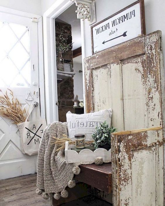 40 Cute And Sweet Shabby Chic Hallway Décor Ideas - DigsDigs