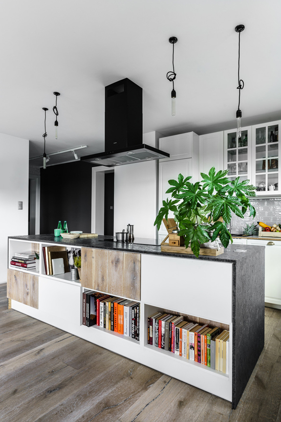 New York-Styled Loft With Industrial And Minimalist Touches - DigsDigs