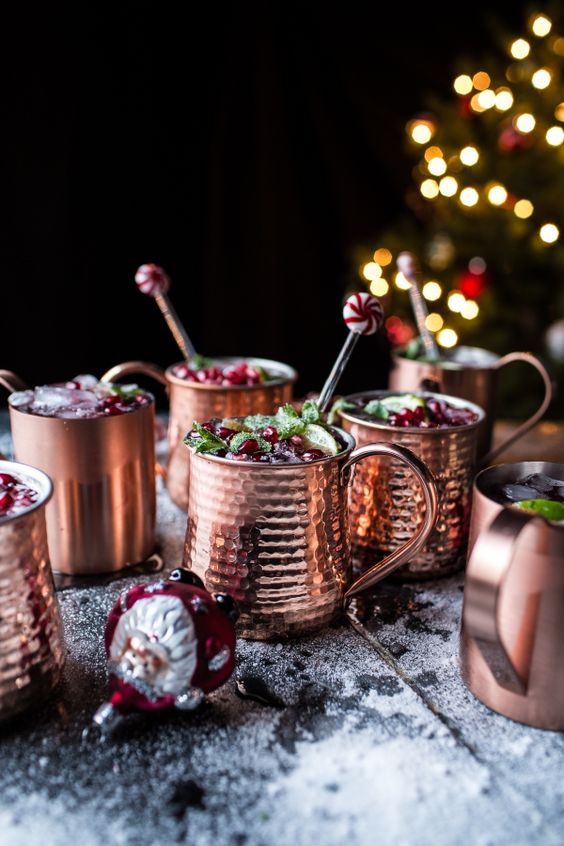 28 Chic Copper Christmas Décor Ideas - DigsDigs