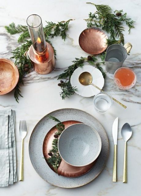 28 Chic Copper Christmas Décor Ideas - DigsDigs