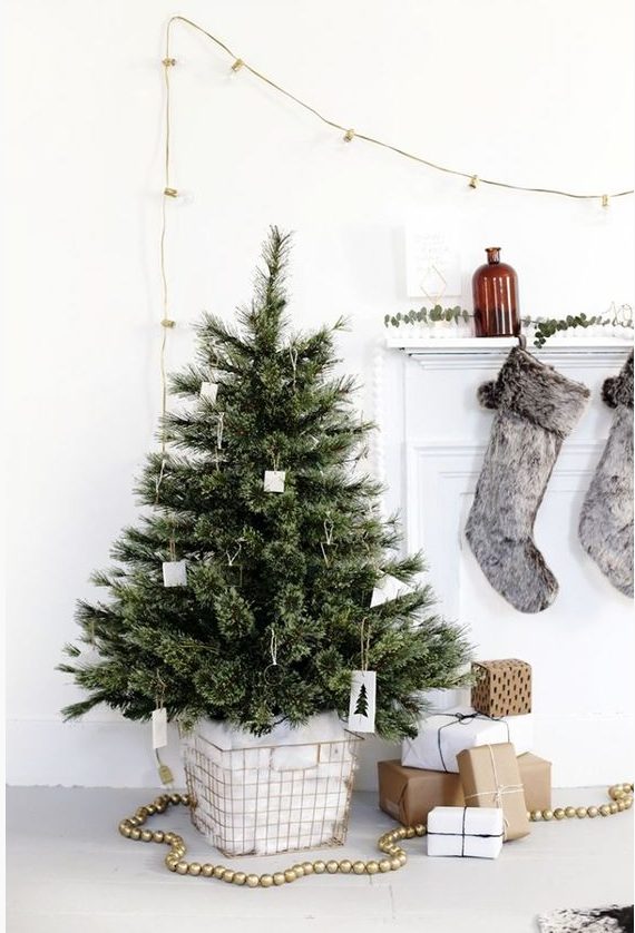 How To Cover A Christmas Tree Base: 83 Ideas - DigsDigs