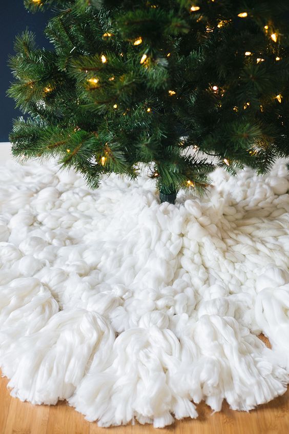 How To Cover A Christmas Tree Base: 83 Ideas - DigsDigs