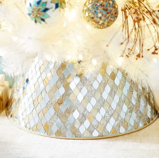 How To Cover A Christmas Tree Base: 83 Ideas - DigsDigs