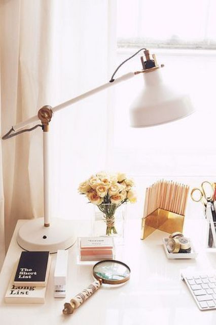 36 Eye-Catchy Table Lamps For Workspaces - DigsDigs