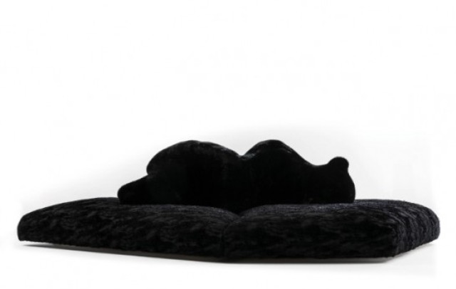 Pack Sofa With A Bear Back For Coziness - DigsDigs