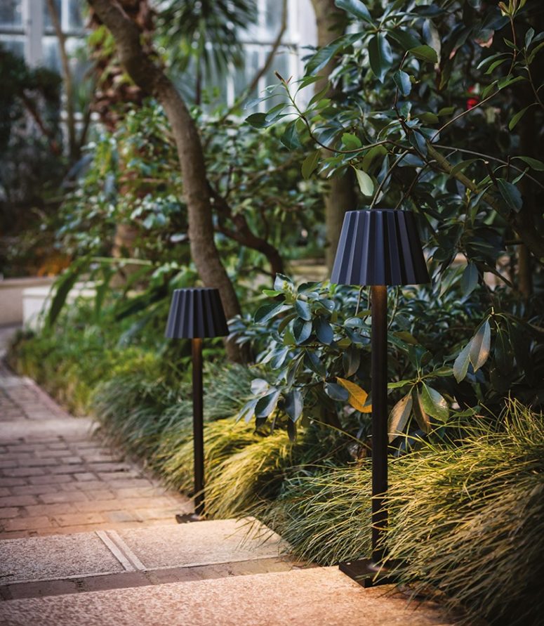 9 Cool Modern Outdoor Lamps And Lights To Try - DigsDigs