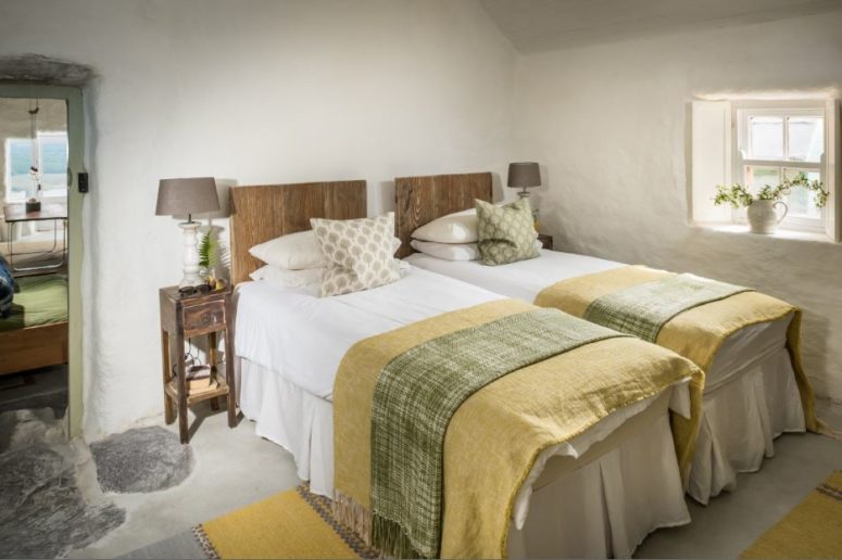 Classic Irish Cottage With A Pastoral Landscape Around - DigsDigs