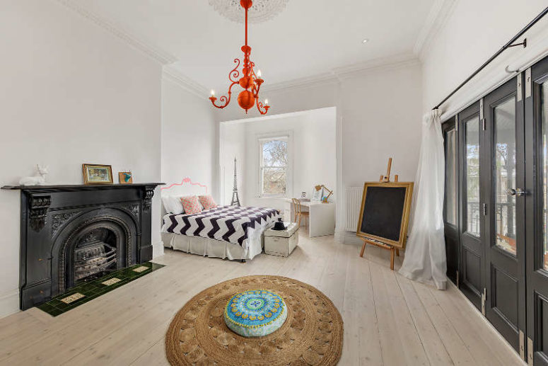 Victorian House With Modern And Bold Interiors - DigsDigs