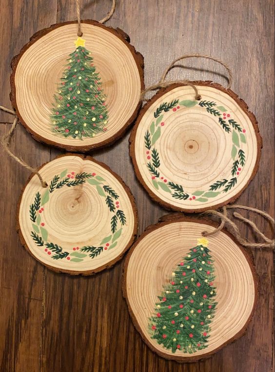 73 Rustic Wood Slice Christmas Decor Ideas - DigsDigs