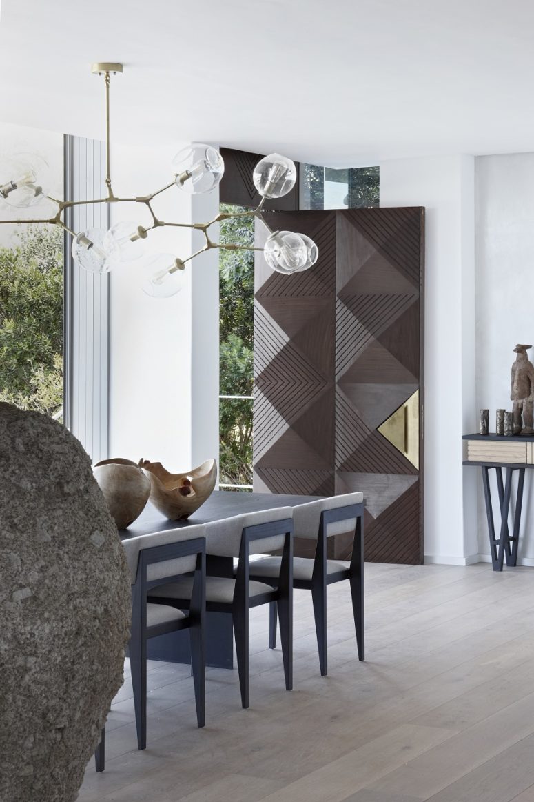 Minimalist African House With Natural Features - DigsDigs