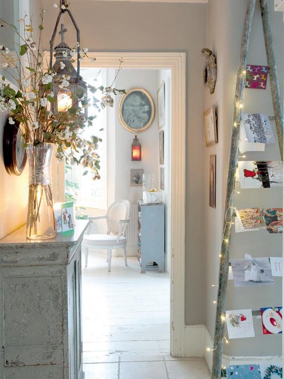 25 Chic String Lights Ideas For Entryways - DigsDigs