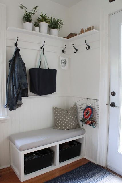 25 Practical Entryway Benches With Storage - DigsDigs