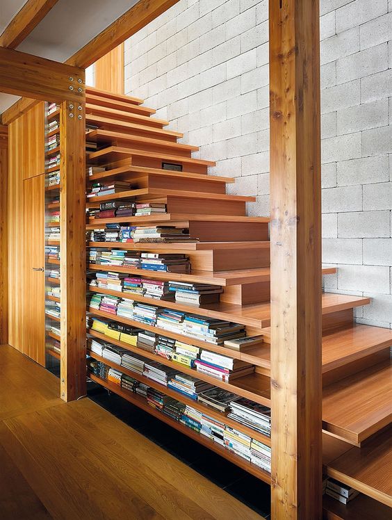 25 Libraries And Reading Nooks Under Stairs - DigsDigs